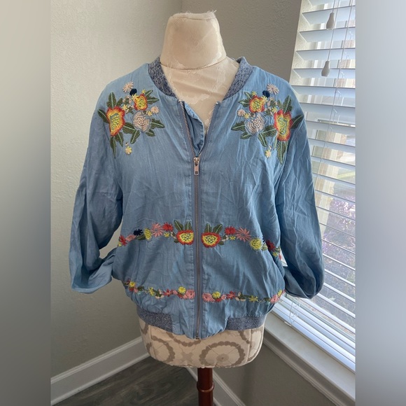Gianni Bini | Jackets & Coats | Nwot Gb Chambray Colorful Embroidered ...